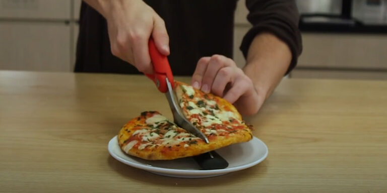The 5 Best Scissors Pizza Cutters For Effortless Slicing (2025)